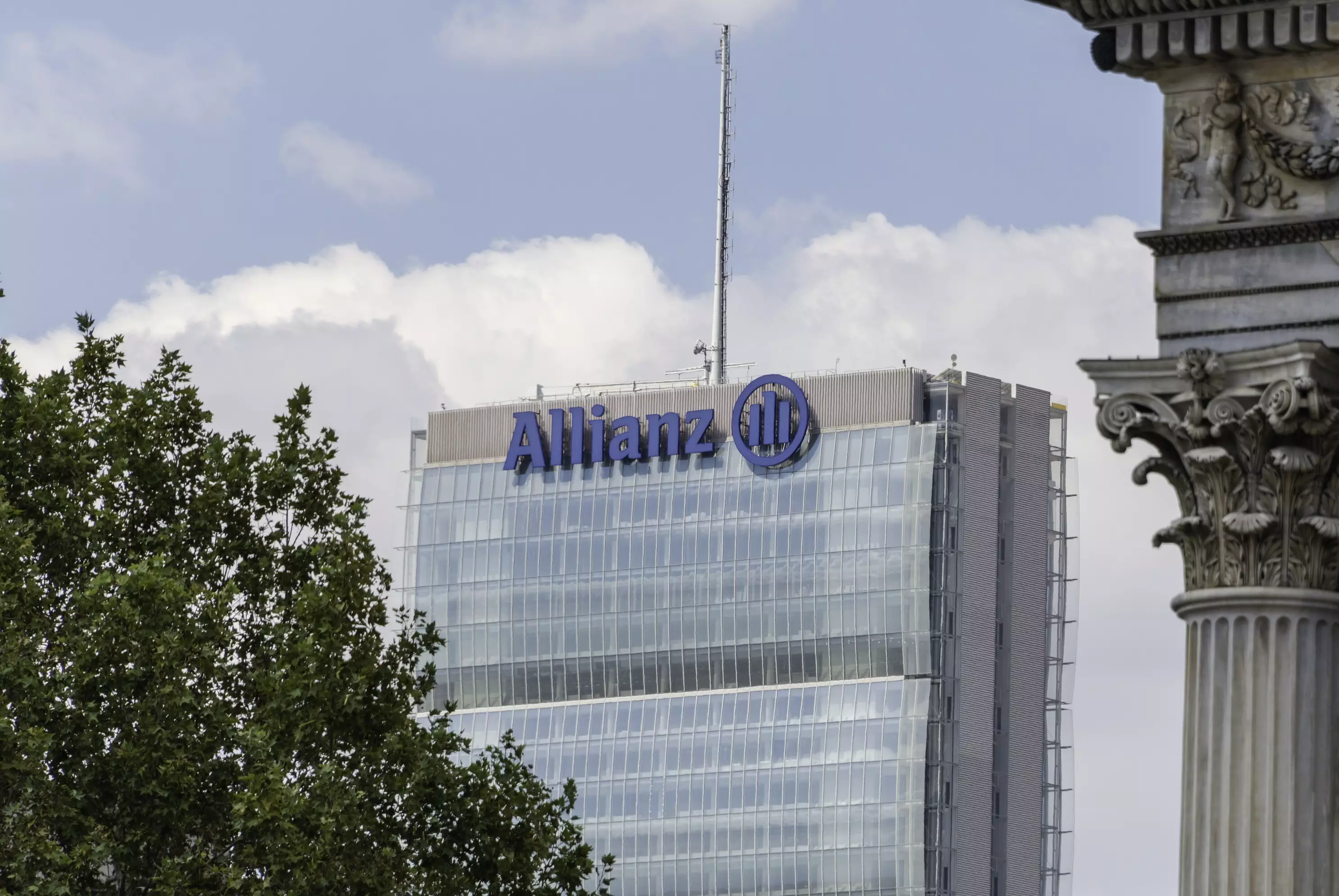 Allianz Life Data Breach 2025: What Happened, Legal Action, and How to ...